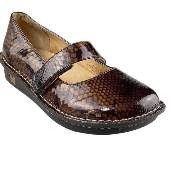 Alegria | Shoes | Alegria Shoes Feliz Brown Patent Snake Skin Mary ...